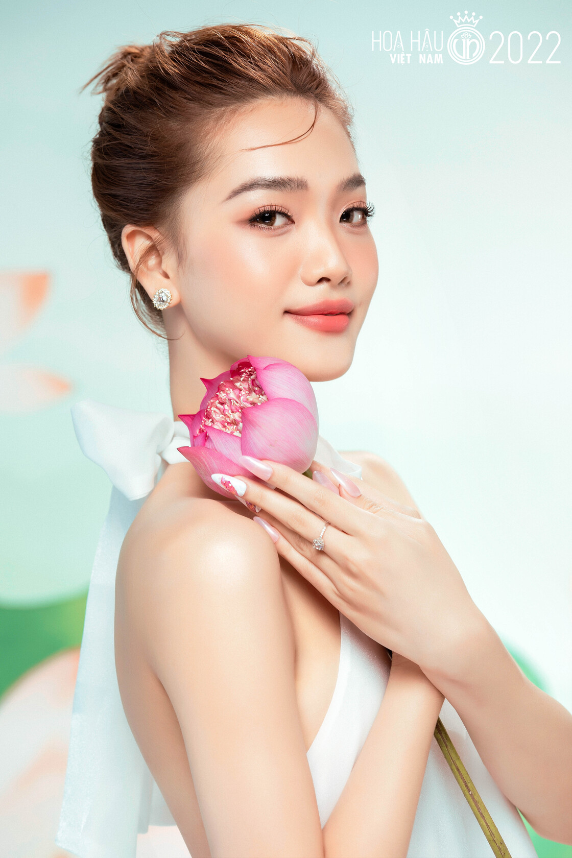 Hoa hậu Việt Nam 2022 tung bộ ảnh profile, xuất hiện nhiều nhan sắc gây ...